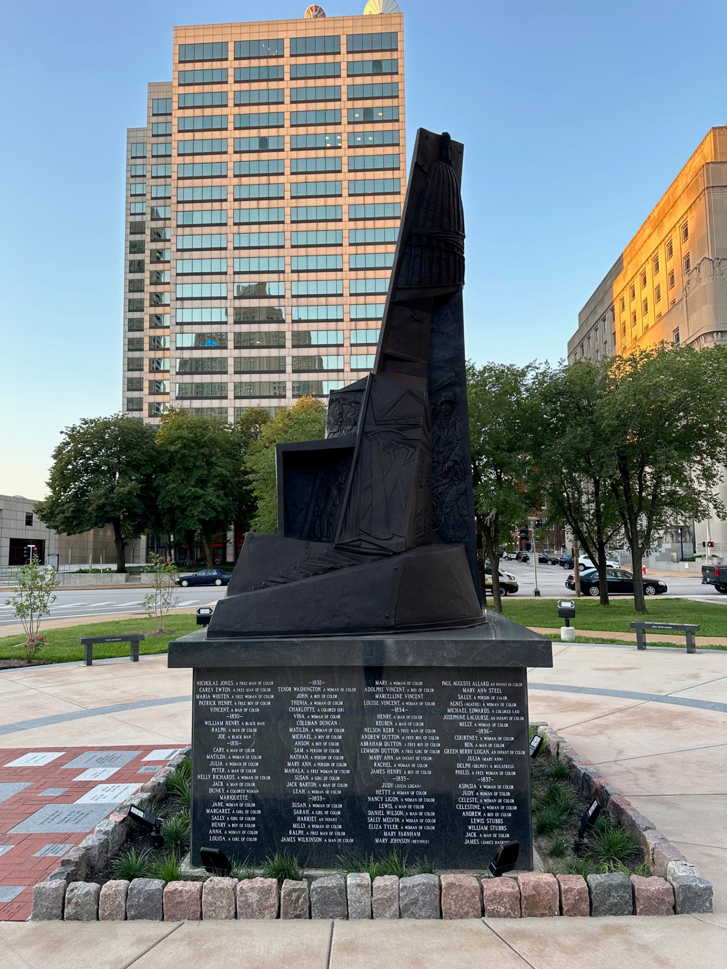 Elements of The Memorial – FREEDOM SUITS MEMORIAL FOUNDATION